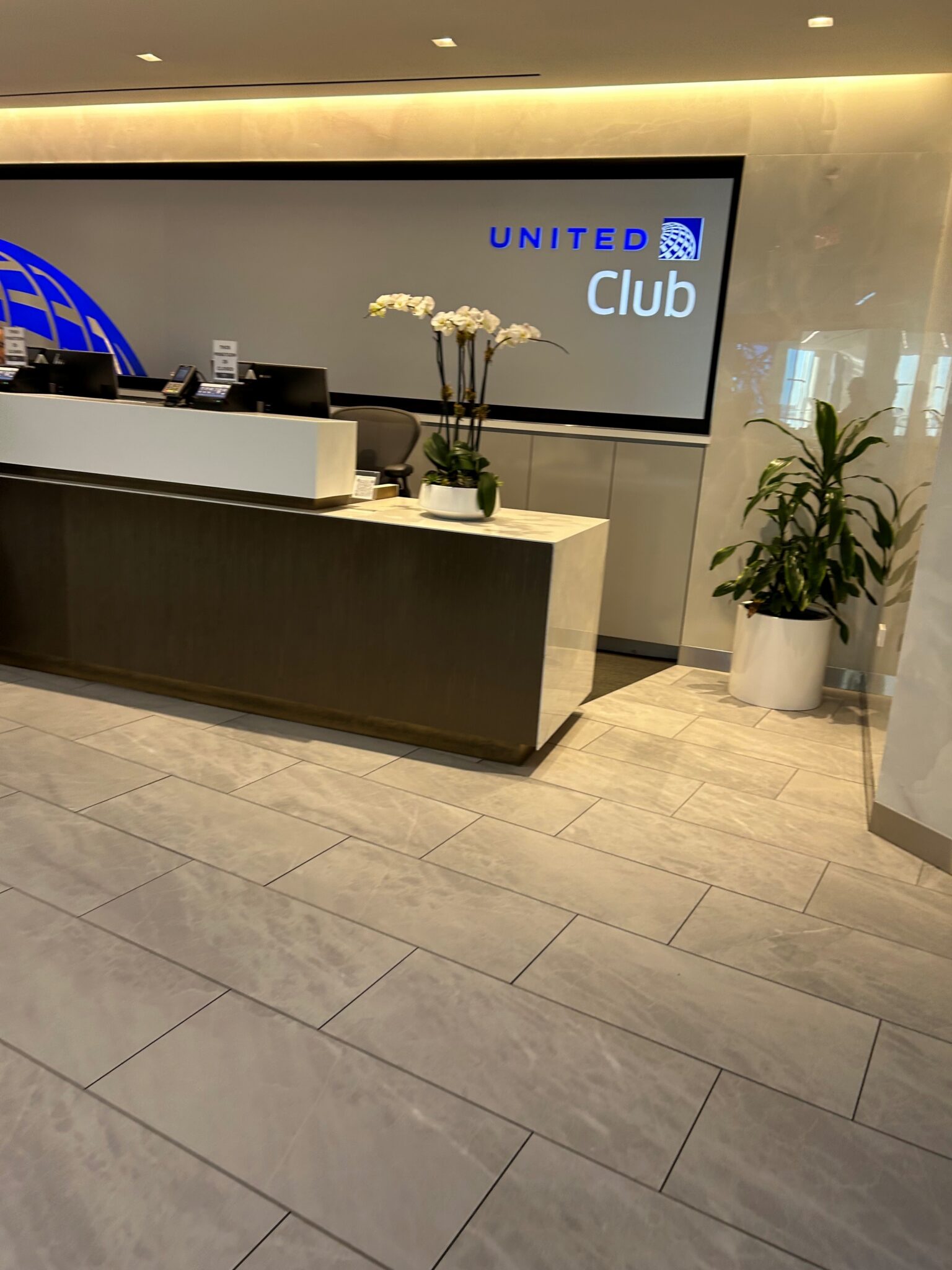 Review: United Club (revisited)– New York LaGuardia (LGA), Terminal B ...