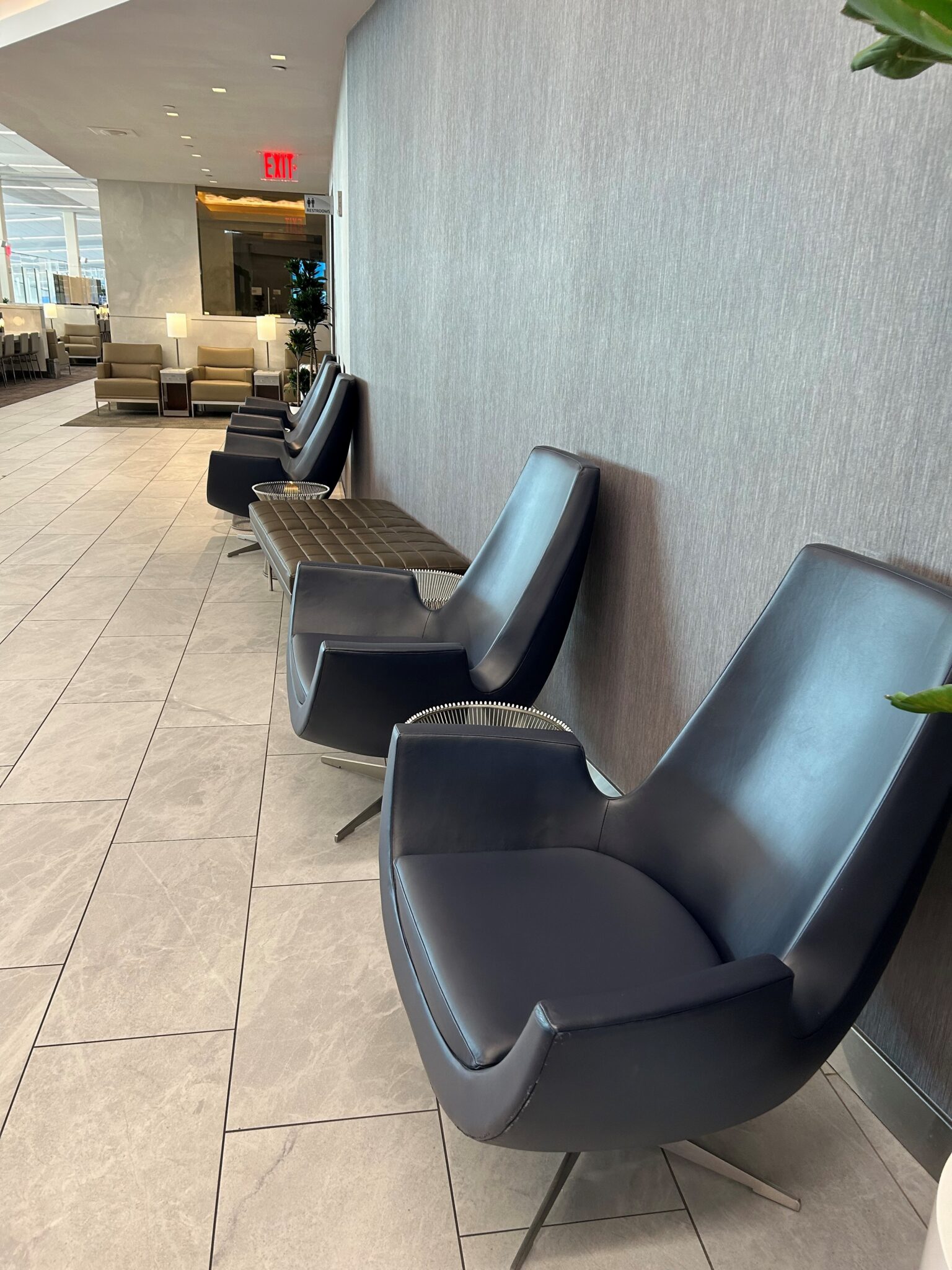 Review: United Club (revisited)– New York LaGuardia (LGA), Terminal B ...