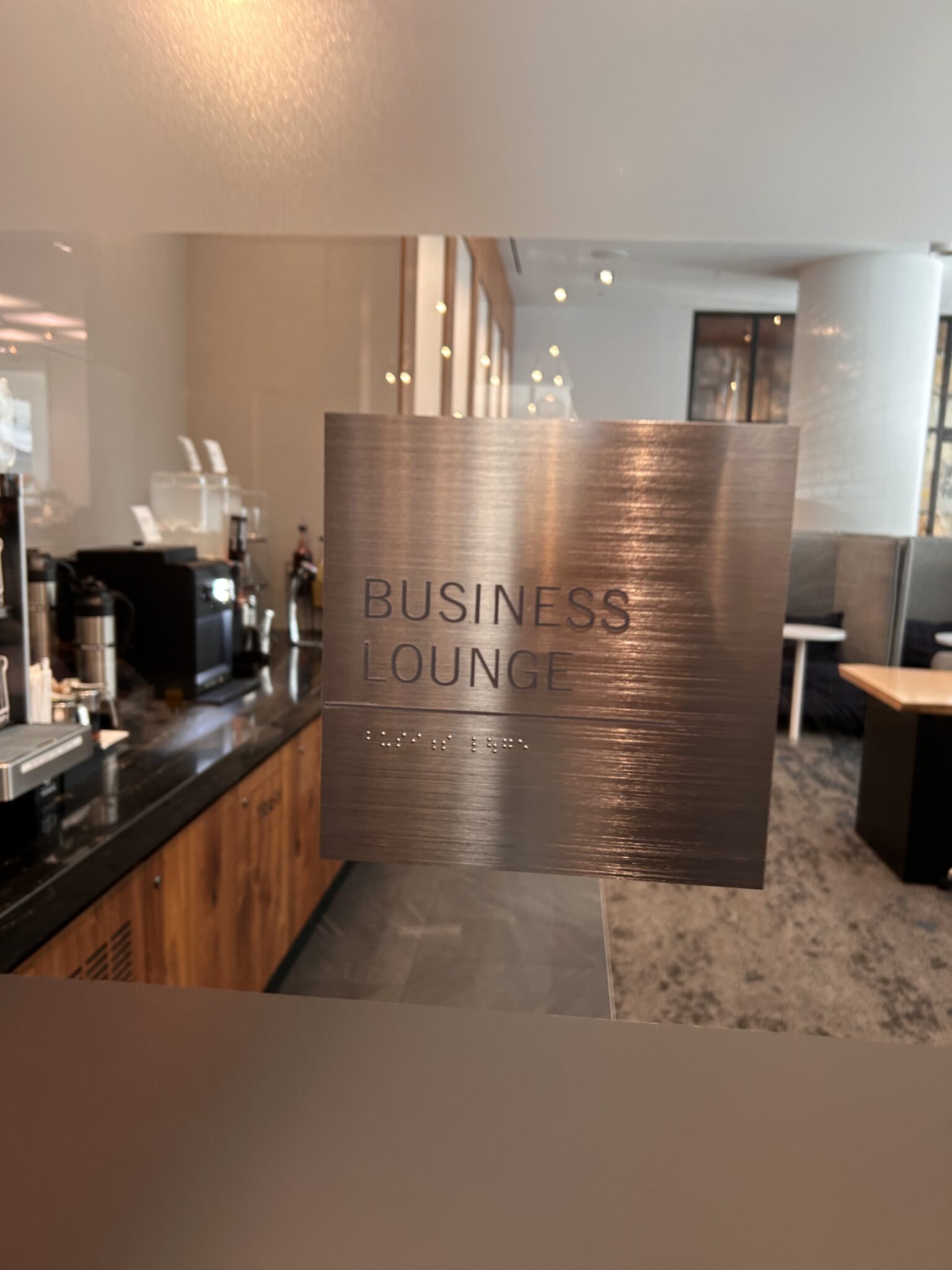 Lounge Review: American Express Centurion Lounge – New York LaGuardia ...