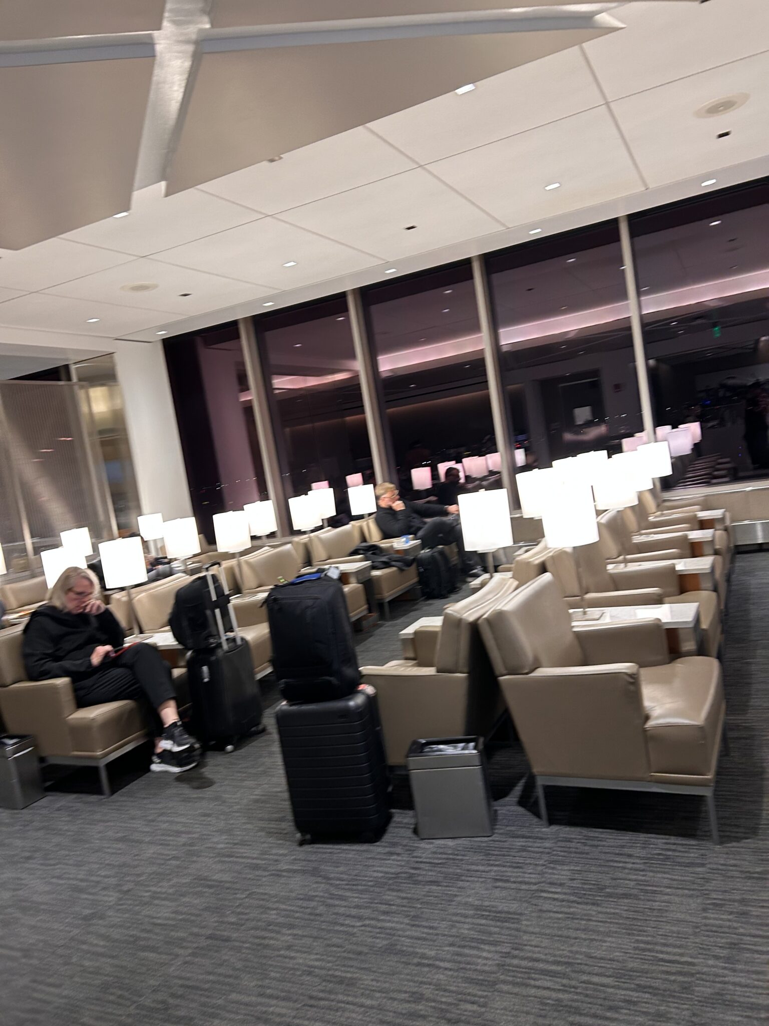 Lounge Review: United Club - Boston Logan (BOS) - BoardingArea