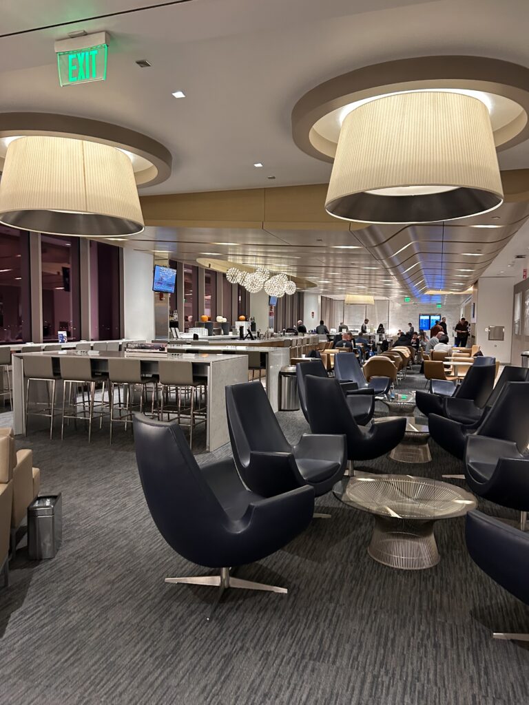 Lounge Review: United Club - Boston Logan (BOS) - BoardingArea