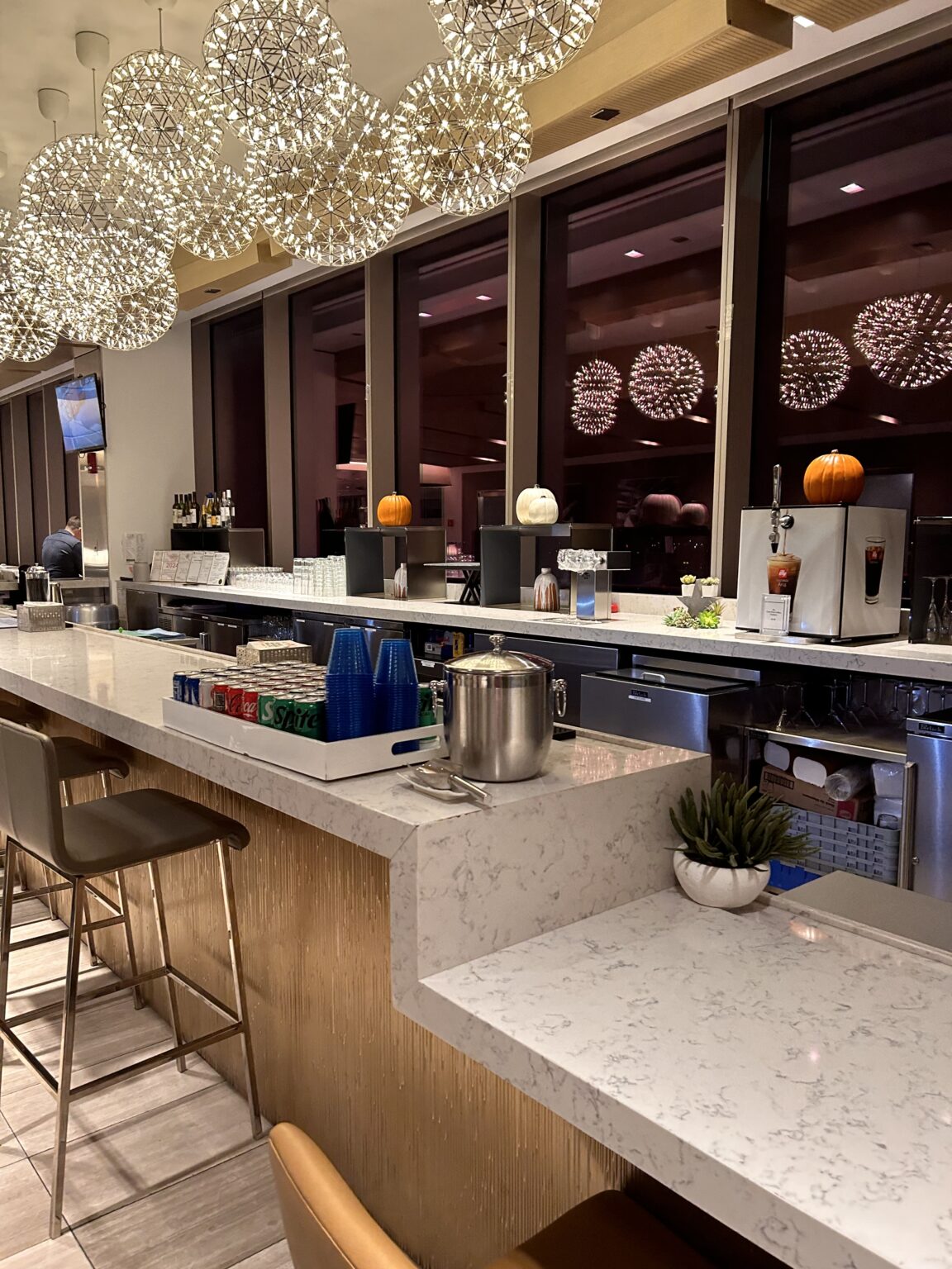 Lounge Review: United Club - Boston Logan (BOS) - BoardingArea