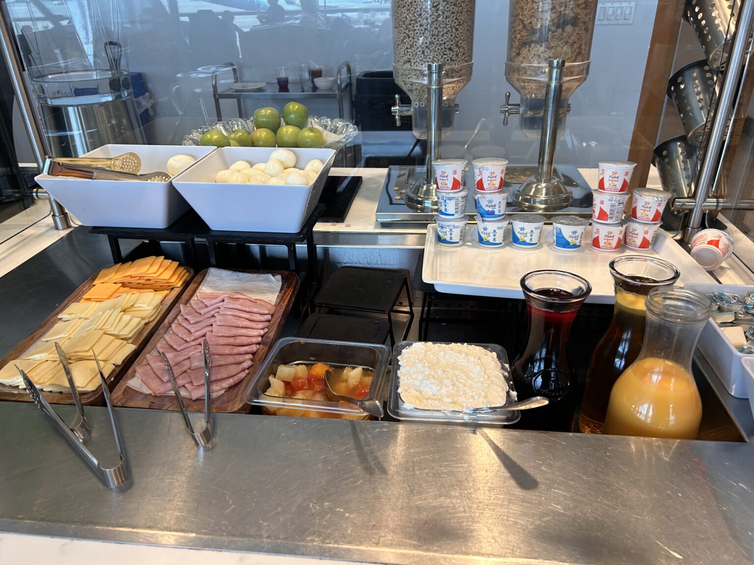 Review: Aspire Lounge at San Diego International Airport (SAN ...