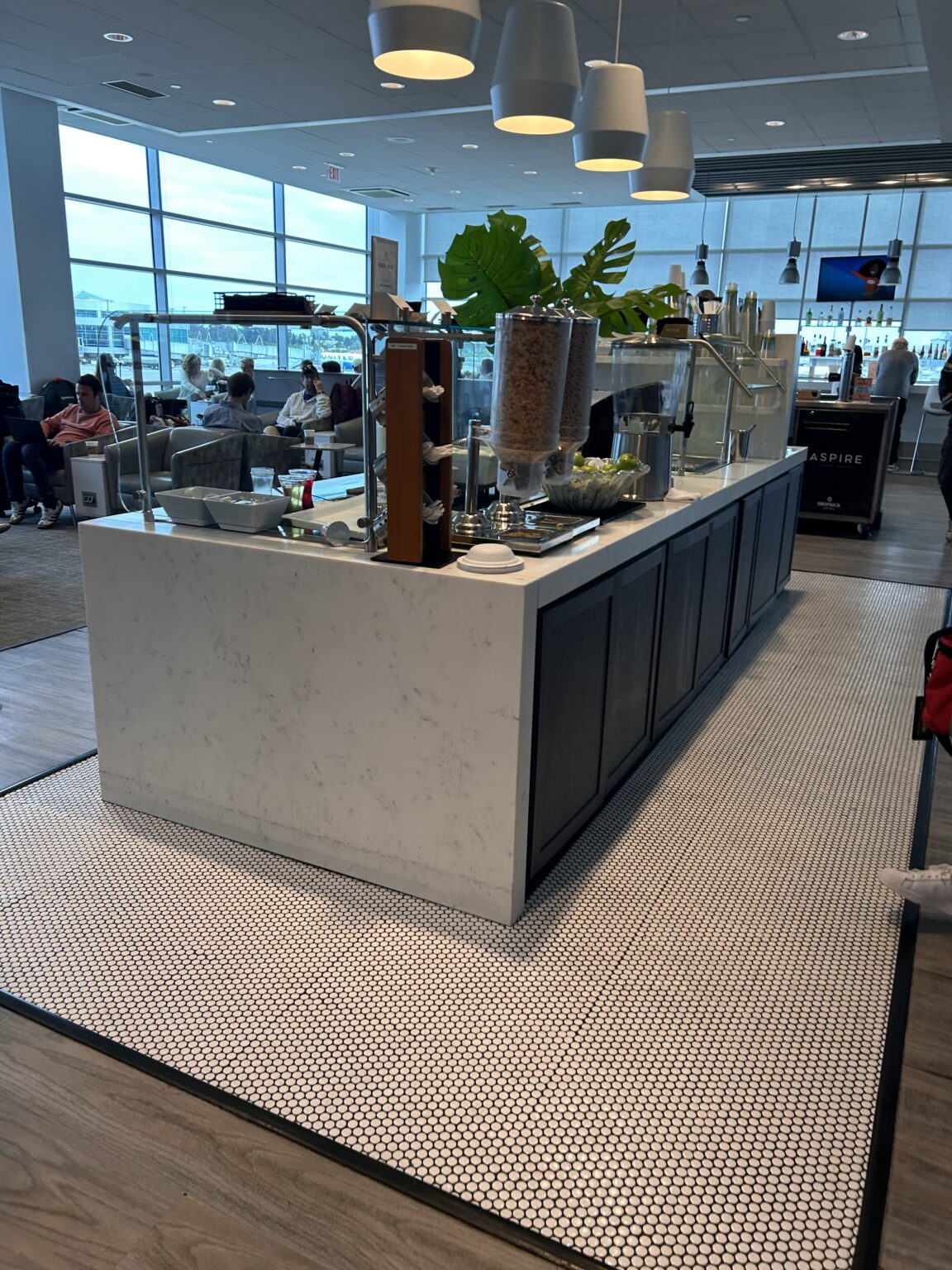 Review: Aspire Lounge at San Diego International Airport (SAN ...