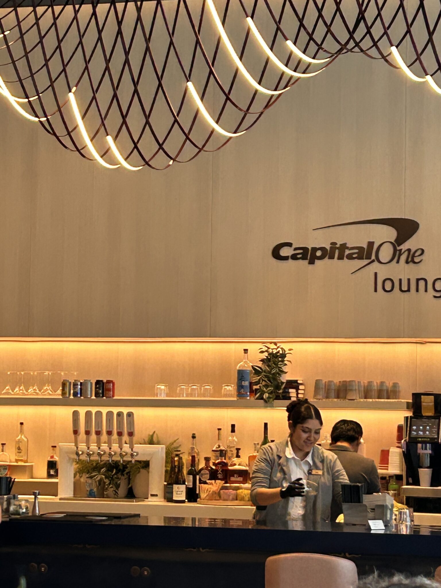 Review Capital One Lounge At Dallas Fort Worth Dfw Terminal D