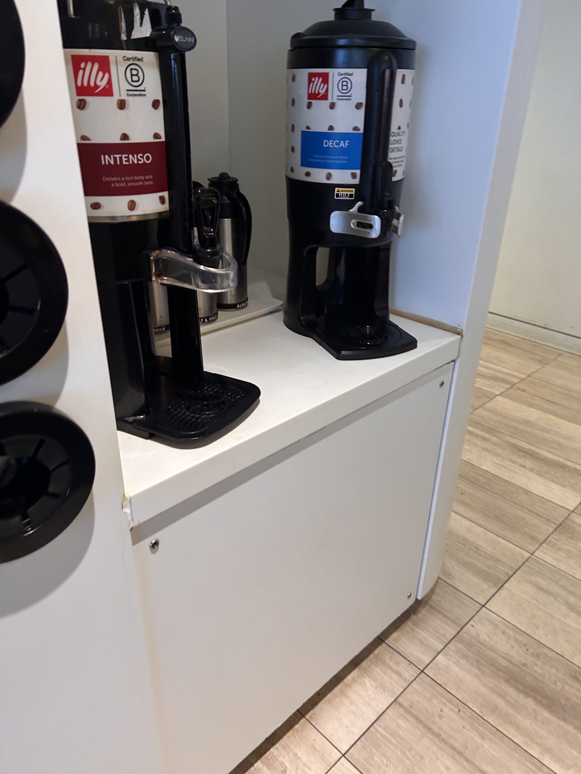 Review: United Club at O’Hare (ORD), Concourse F (F9) - BoardingArea