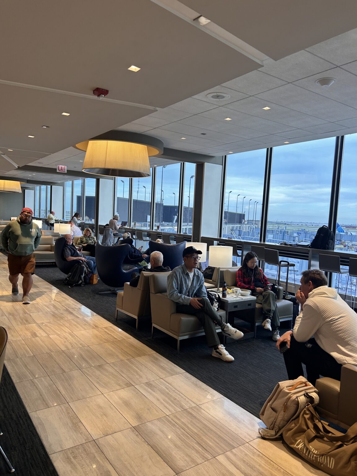 Review: United Club at O’Hare (ORD), Concourse F (F9) - BoardingArea