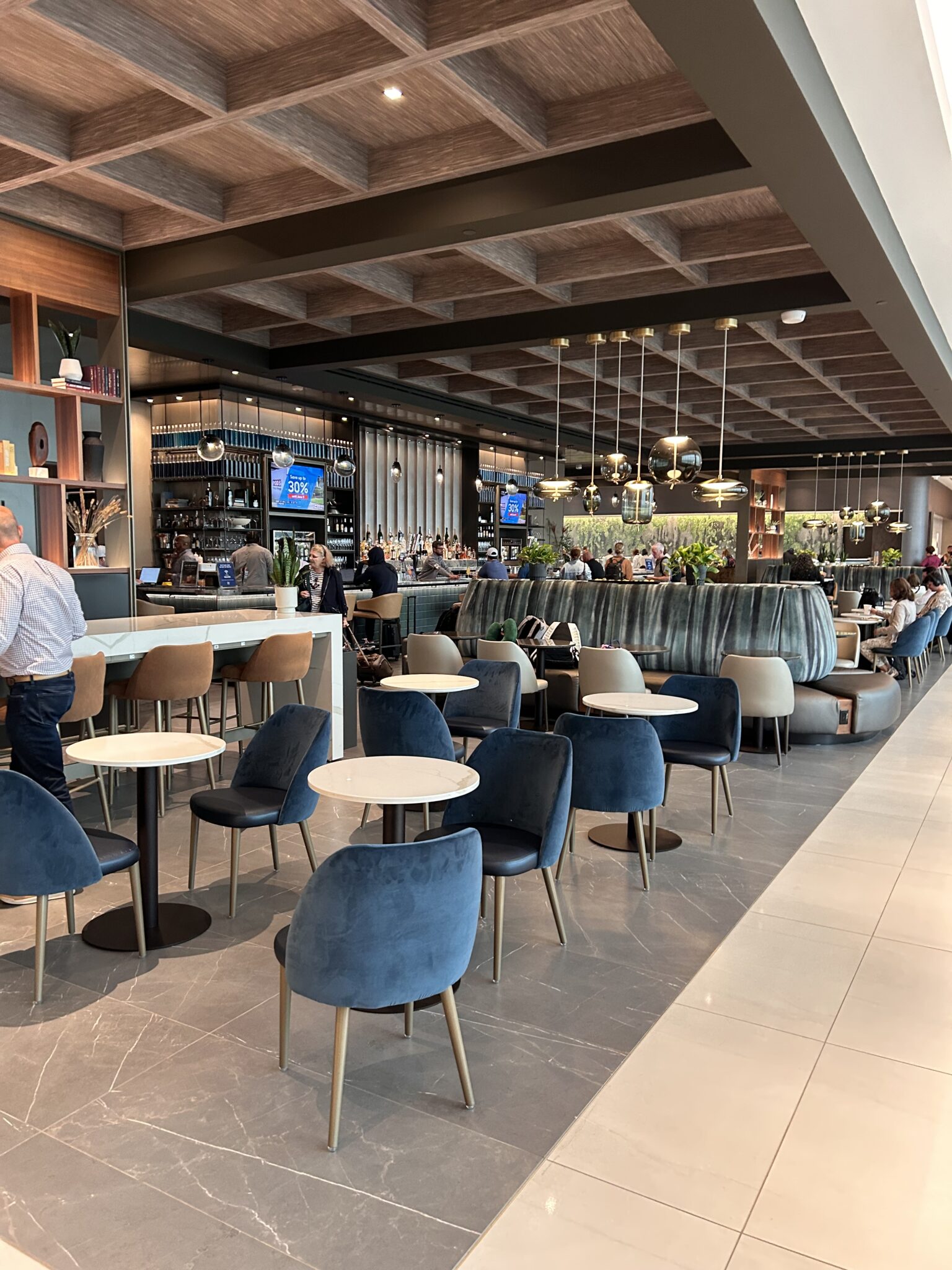 Review: Delta Sky Club at Atlanta (ATL), Concourse D - BoardingArea