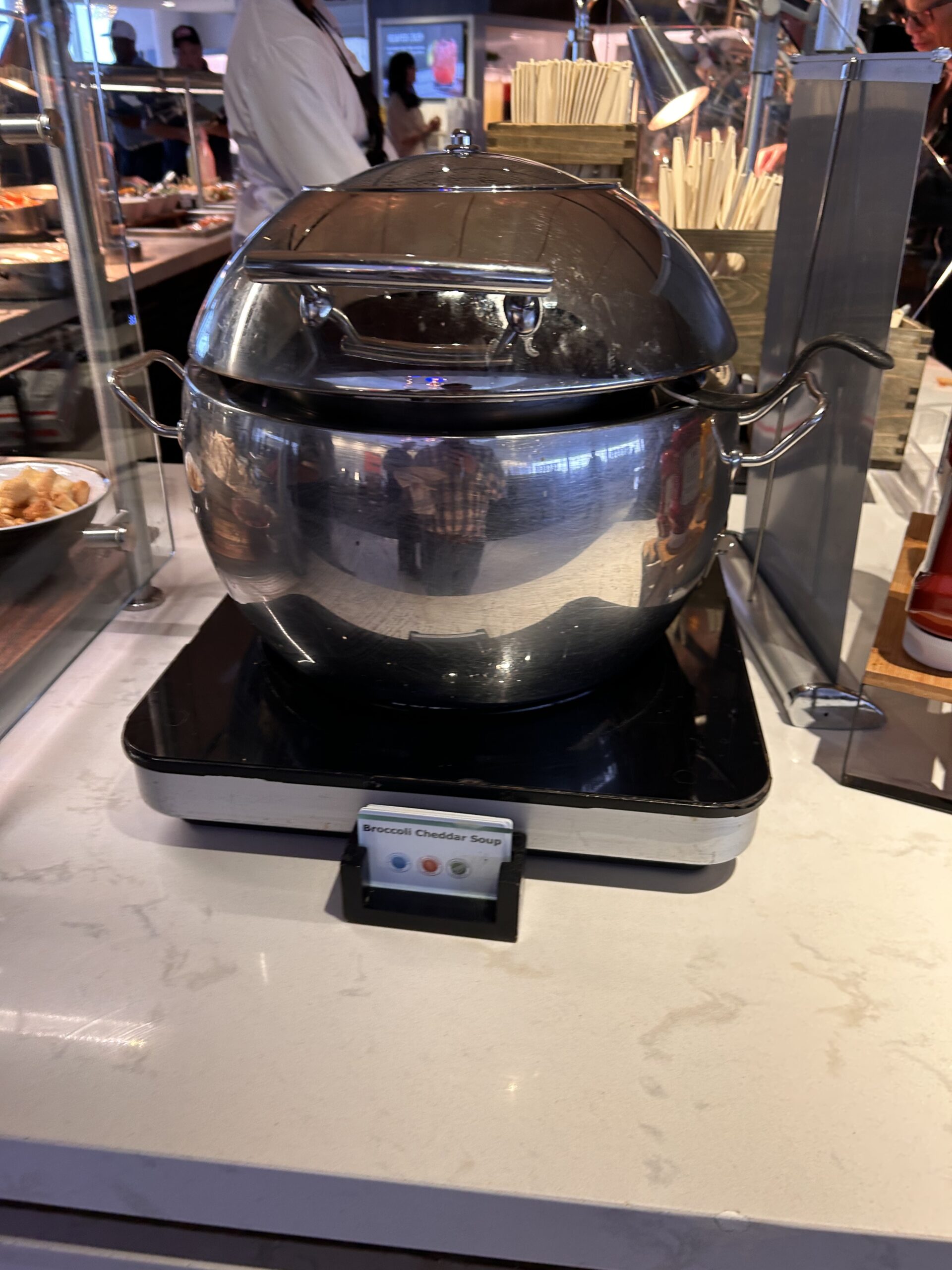 Review: Delta Sky Club at Atlanta (ATL), Concourse B - BoardingArea