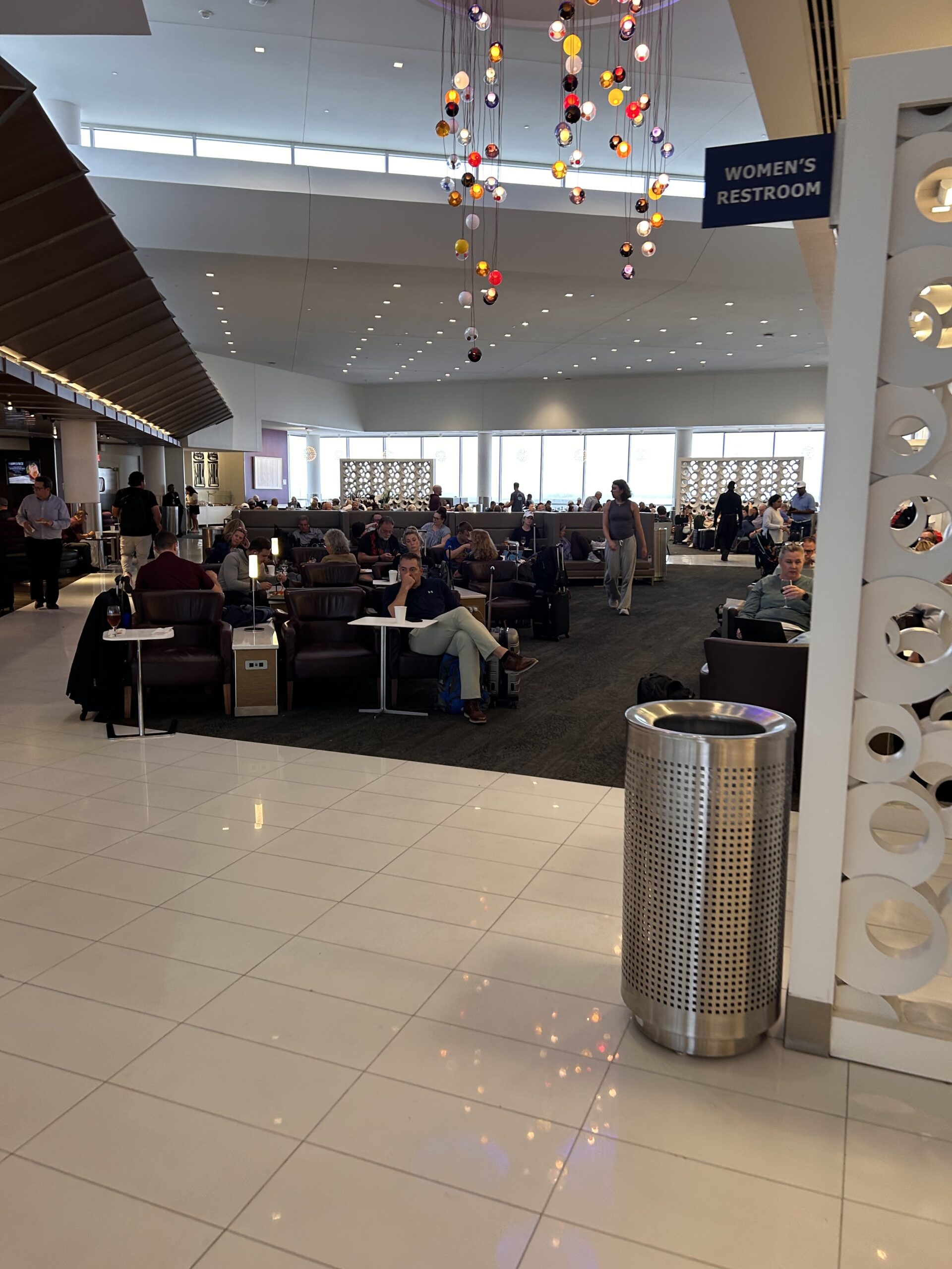 Review: Delta Sky Club at Atlanta (ATL), Concourse B - BoardingArea
