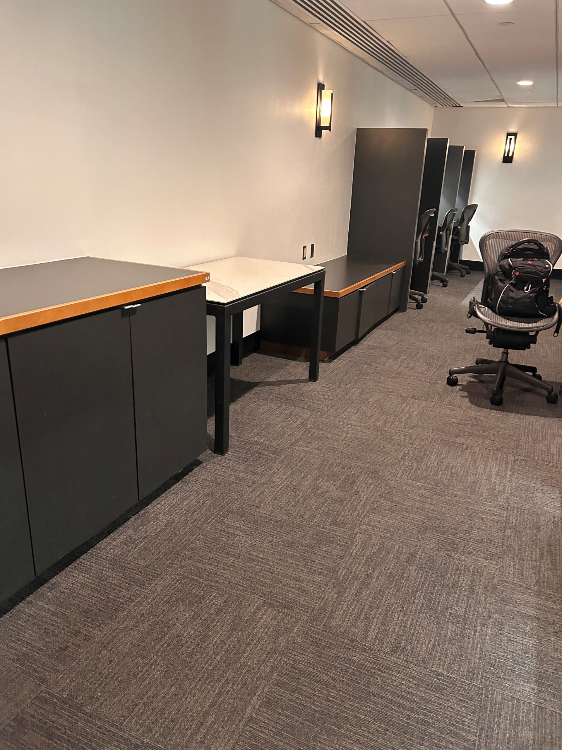 Review: United Club at Washington Dulles Int'l Airport (IAD), D Gates ...