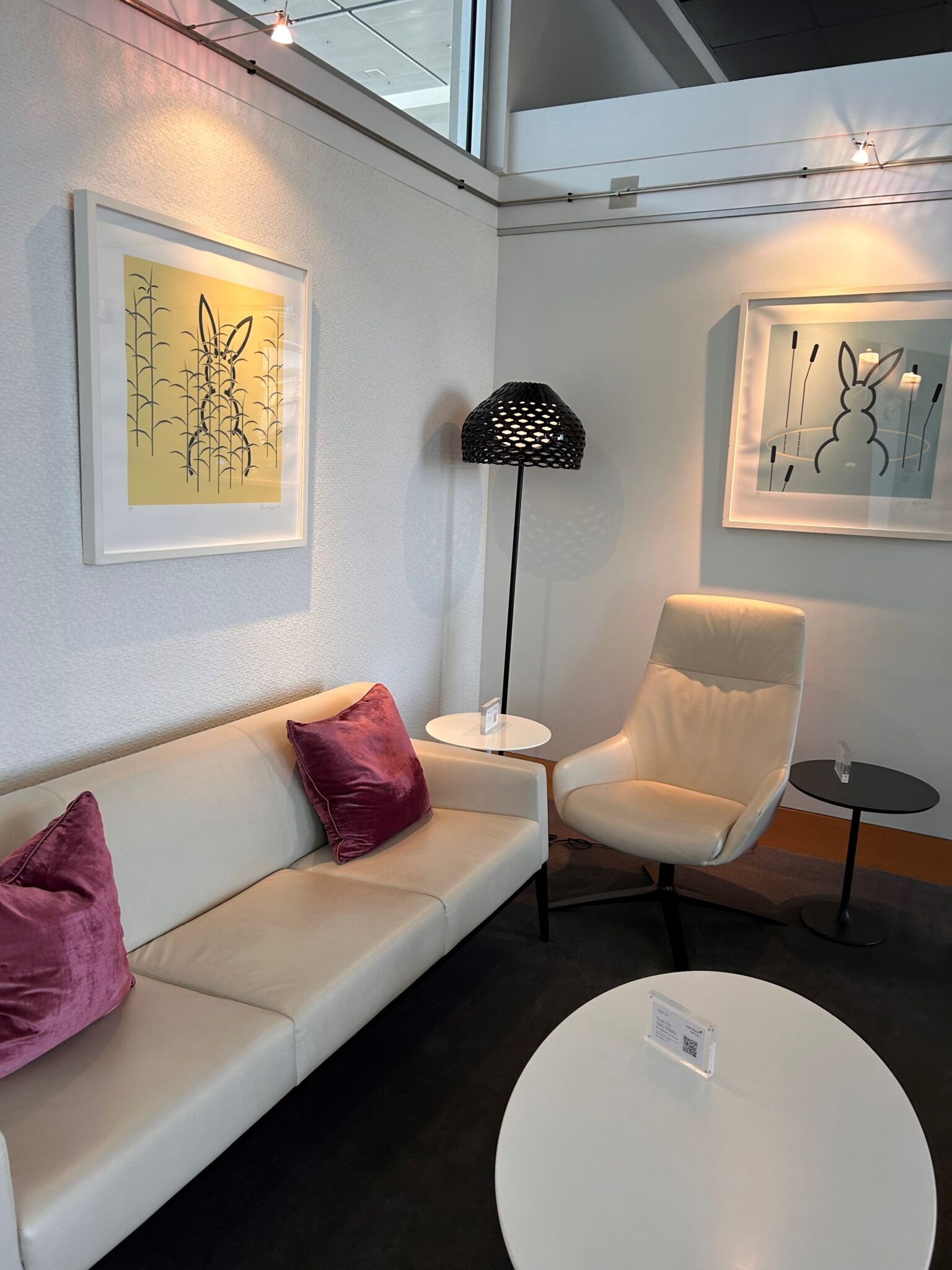 Review: Virgin Atlantic Clubhouse at Washington Dulles Int'l Airport ...