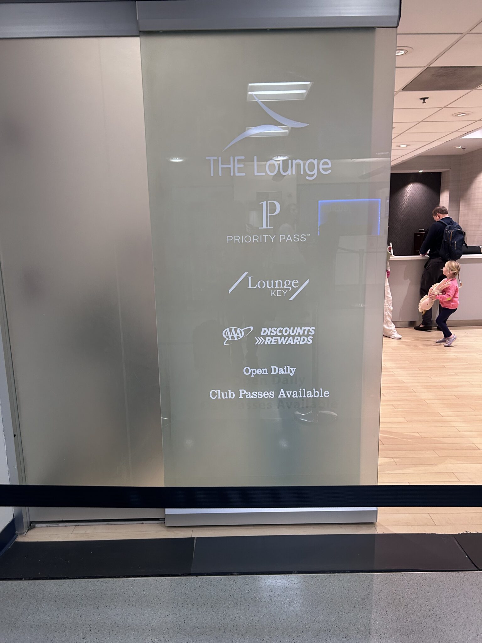 Review: The Lounge Boston (BOS) - Terminal C - BoardingArea