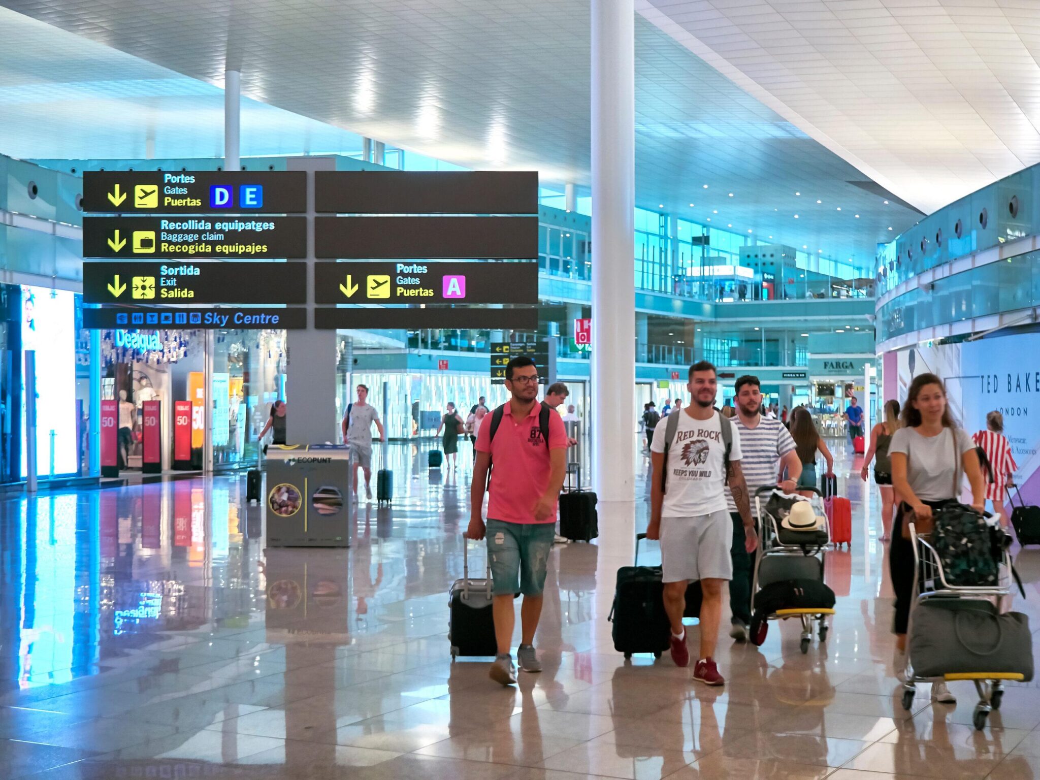 A Frequent Flyer’s Guide to Family Seating in Basic Economy - BoardingArea